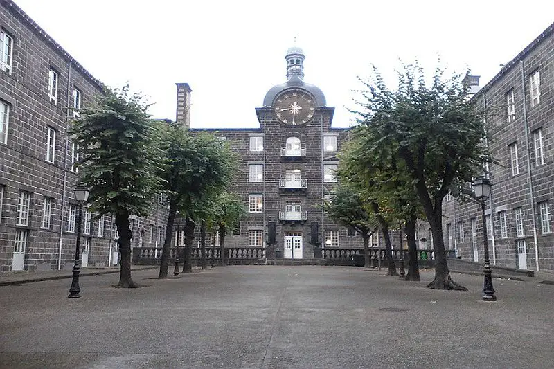 Master Scholarships for 2nd Semester in France, 2015