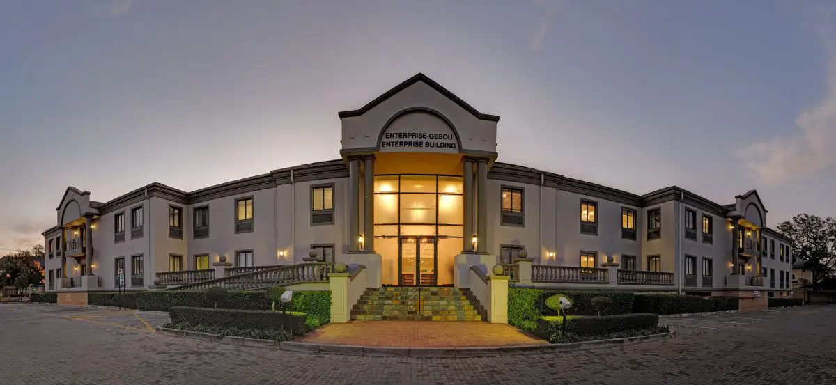 Dux Scholar Award for Undergraduate Students in South Africa, 2017