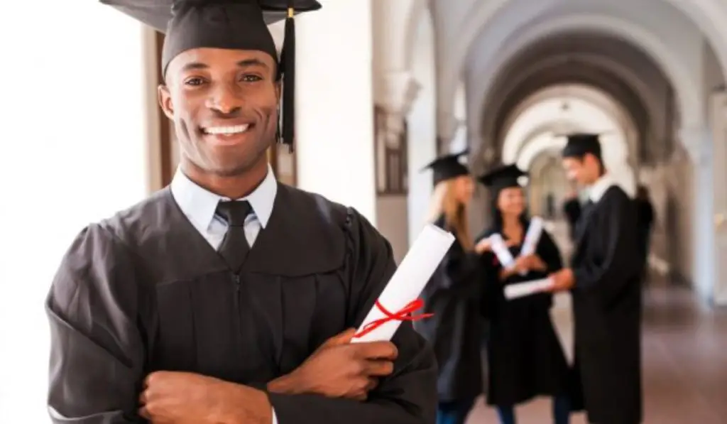 High Fliers Undergraduate Scholarships for Türkiye